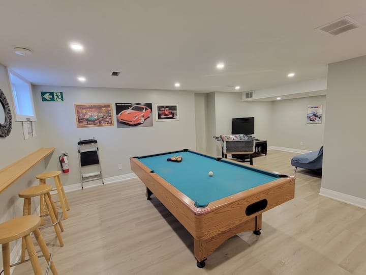 Large 4 Br And 3 Full Bathroom/sauna By Village - Collingwood