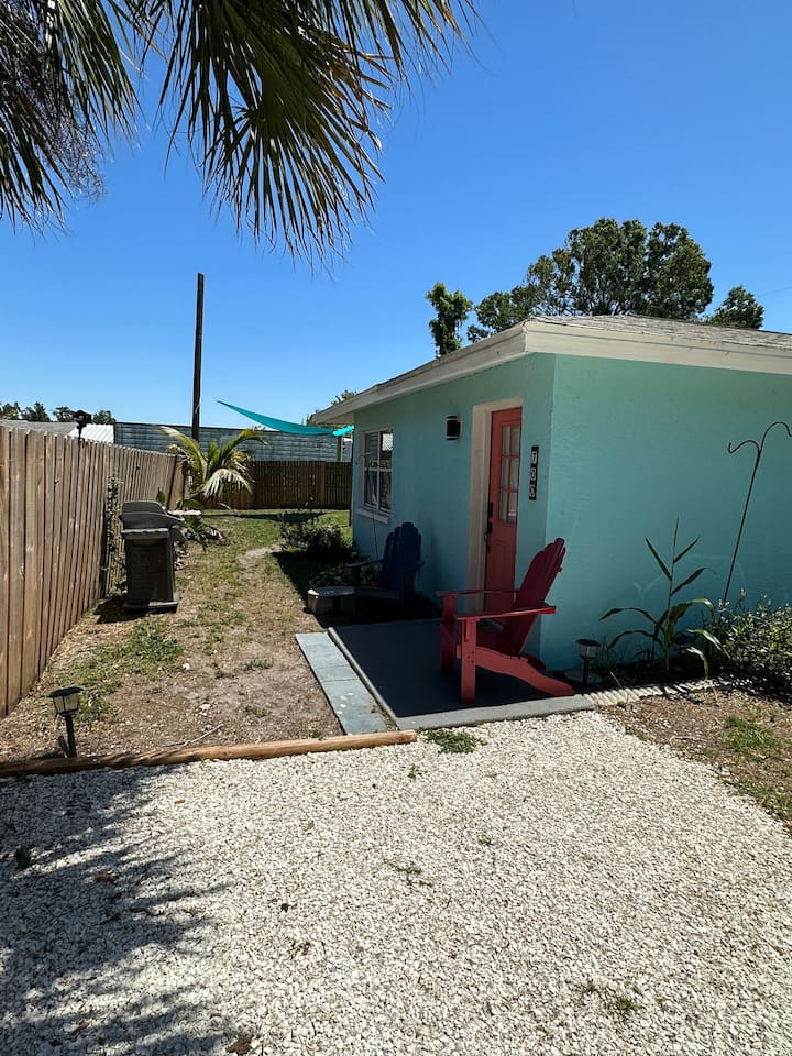 Cute Home 5 Minutes To The Beach - Venice, FL