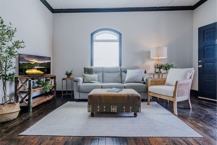Historic Downtown Apartment 109 - Blacksburg, SC
