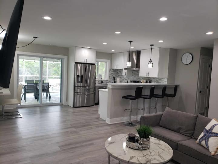 Renovated Modern House With Pool -Port Charlotte - Port Charlotte, FL