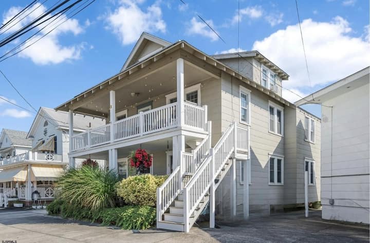 North St, Steps To Beach! Parking! Bikes & Views! - Ocean City, NJ