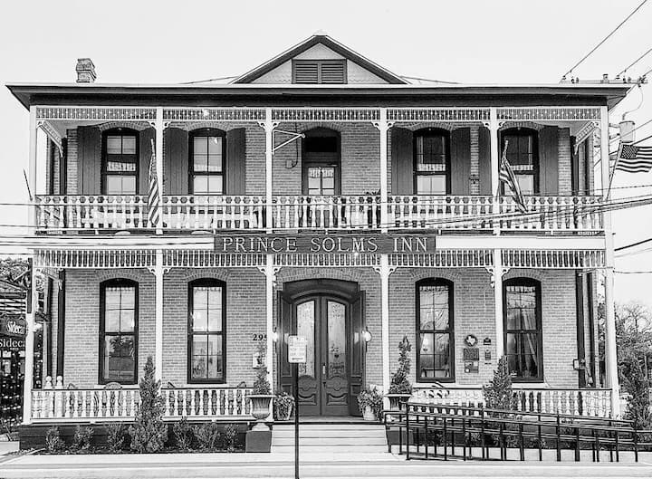 The Historic Prince Solms Inn: Room 8 - New Braunfels, TX