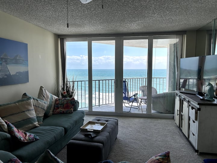 Luxury Oceanfront 2br, 2ba Condo - Jensen Beach, FL