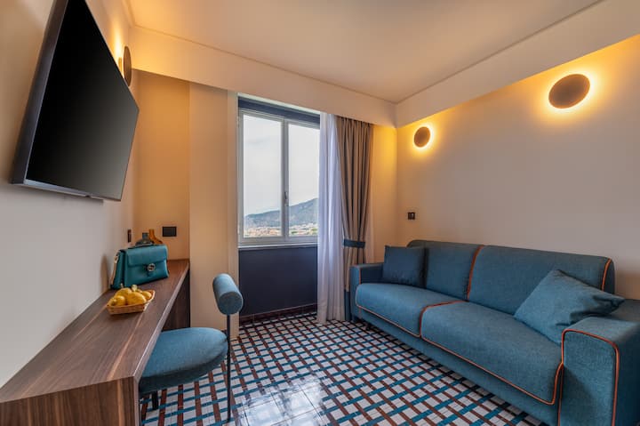 3 Lusso A Sorrento: Suite Con Jacuzzi E Vista - Positano