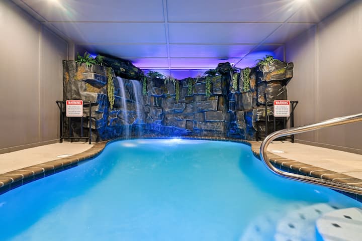 Unforgettable Family Retreat- 5 Star Amenities! - United States