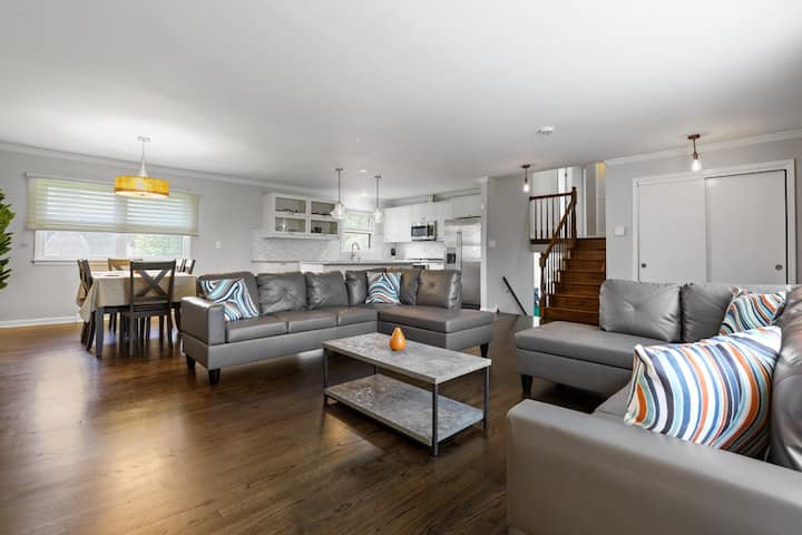 Wish - 3 King Beds! - Downers Grove, IL