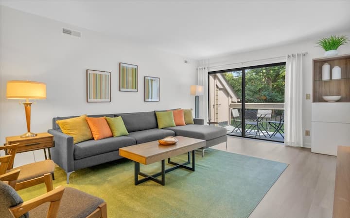 Comfortable Condo For Work Or Leisure-pool&shops - Lake Higgins