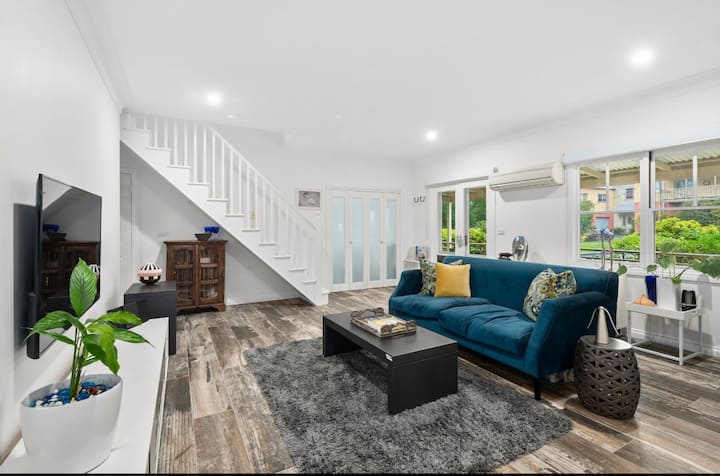 Centre Of The Village - Kangaroo Valley