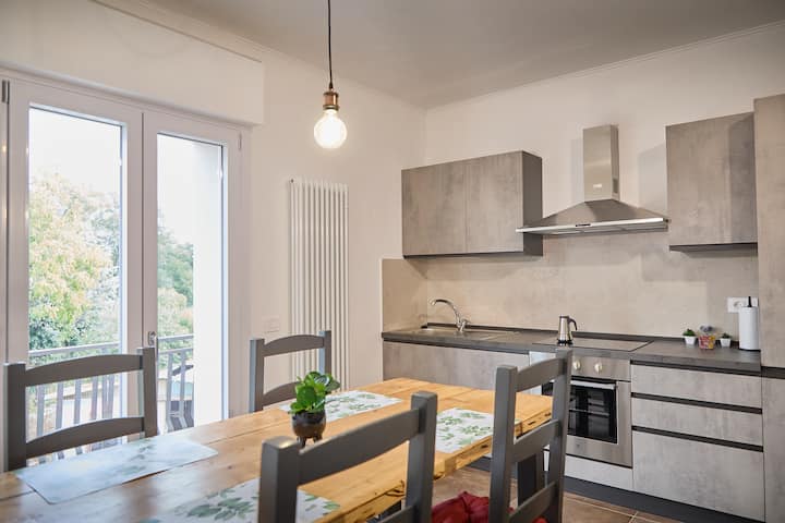 Moderno Appartamento Con Terrazza A Bastia Umbra - アッシジ