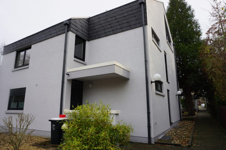 Schöne Wohnung In Der Villa 12/3 Nah Uni-mainz - Mainz