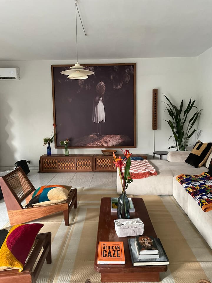 Elegant Oasis In Gombe With Pool - 