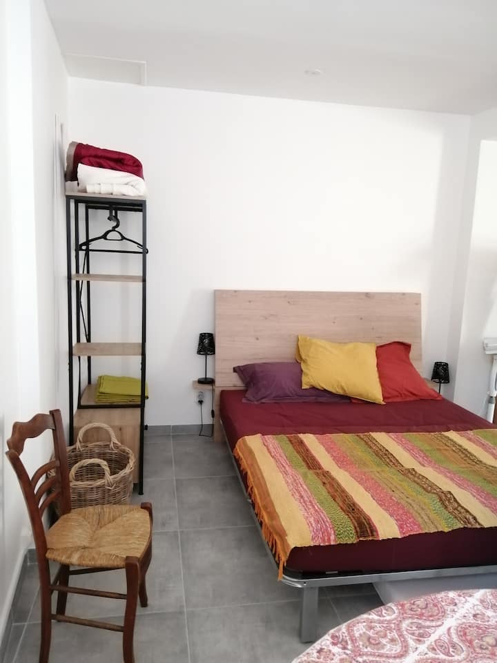 Le Clocher, Un Havre De Paix - Tain-l'Hermitage