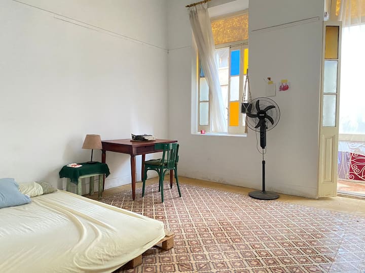 Bright Vintage Room In Abdin - Cairo