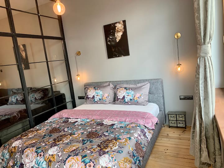 Top Center/top Rated/modern 2 Bath Apt/fast Wifi - Sofia