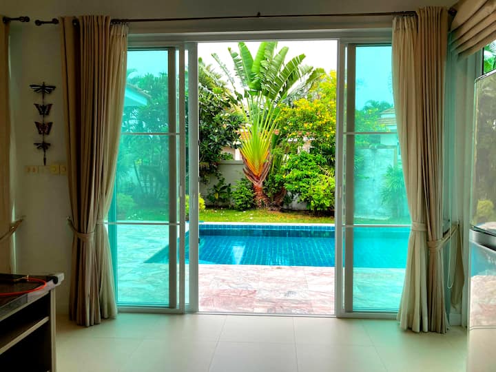 Cozy And Stylish 3 Bedroom Villa In Hua Hin - 華欣