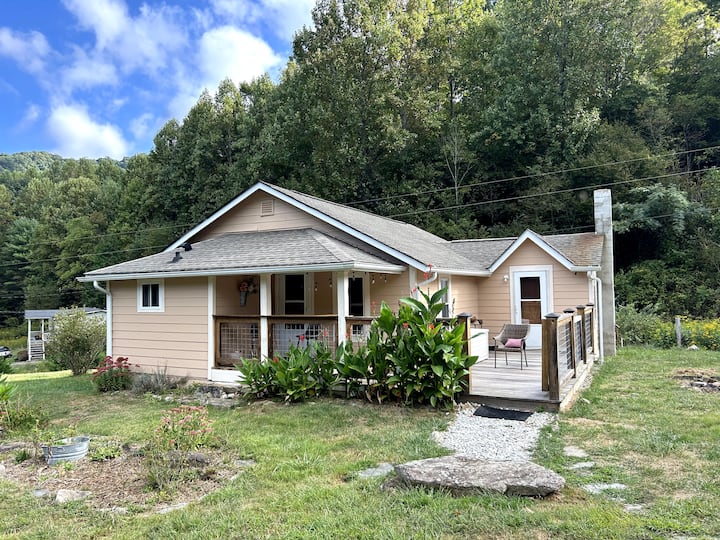 Creekside Farmhouse, Hike/work/hang - Hot Springs, NC