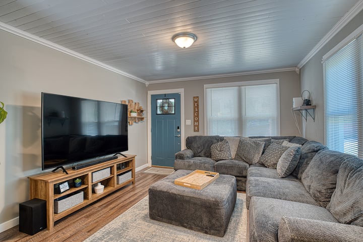 West Side 2 Bed 1 Bath Home - Evansville, IN