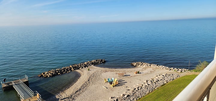 Beach Bliss-2br/2bath Condo 204 With Indoor Pool - 제네바-온-더-레이크