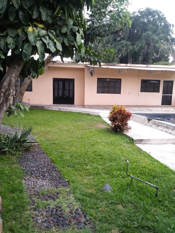 Casa Tranquila Y Céntrica Con Alberca - Cuautla