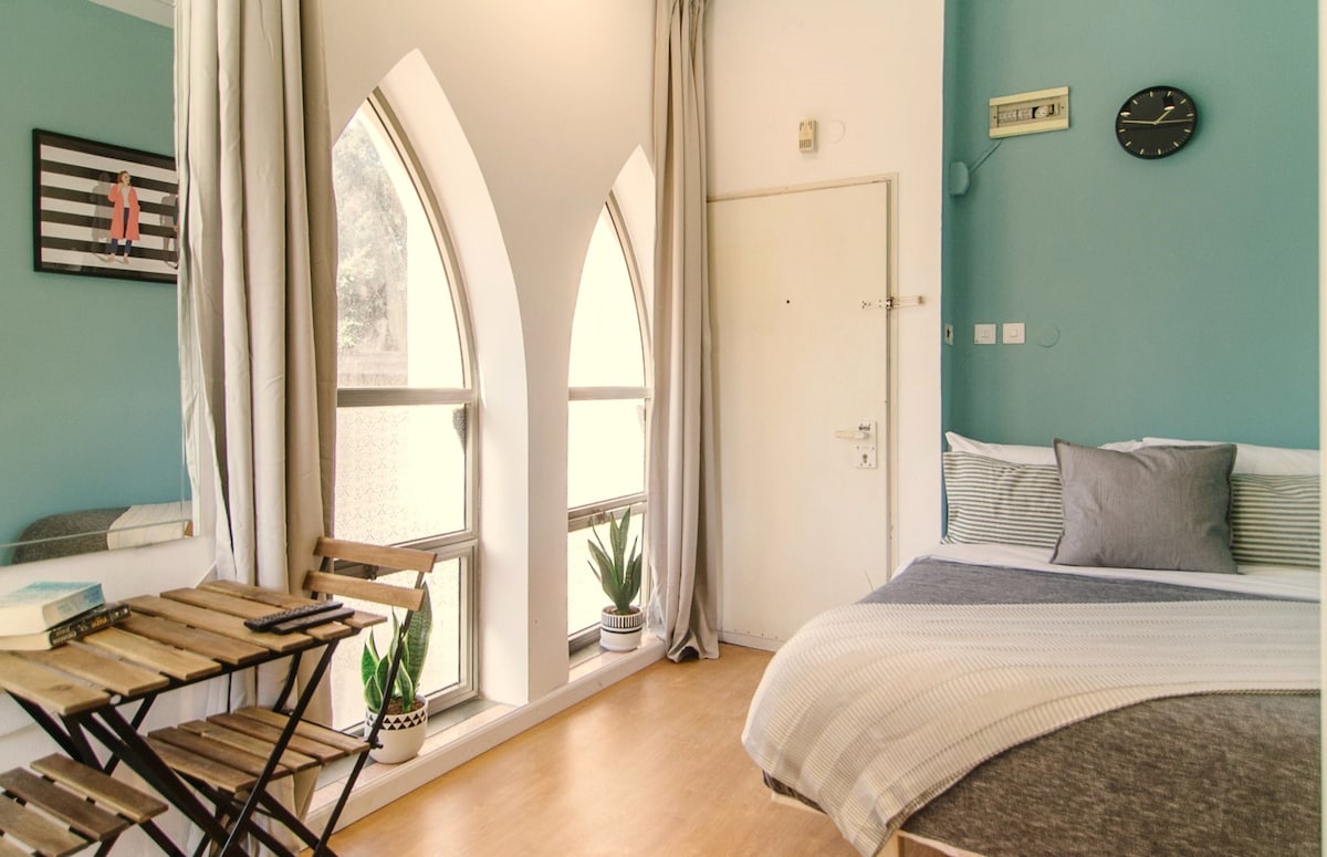 Old Jaffa Studio - Flea Market! - Apartments for Rent in Tel Aviv-Yafo ...