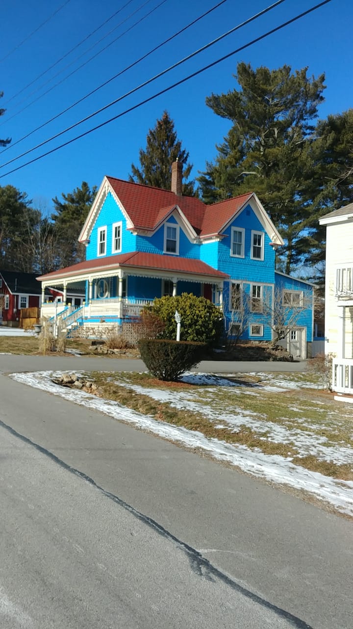 York Home, Walk To Beach - Portsmouth, NH