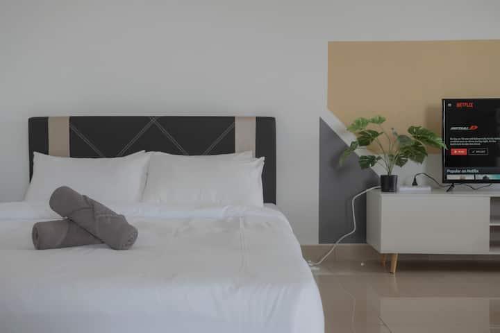 Manhattan | Take A Break In Jb Austin Height - Johor Bahru