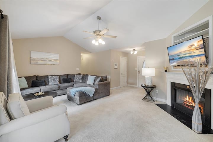 Homey Burlington Retreat: Hosts Up To 6 Guests - Burlington, NC