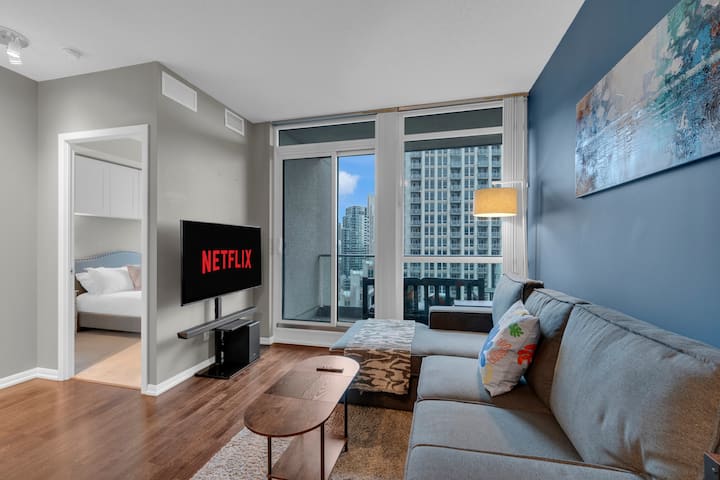 Chic 2br - Pool|gym|sauna|hot Tub|free Parking - Toronto