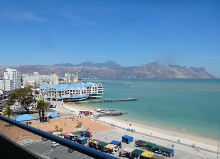 Beachfront Apartment - Somerset West