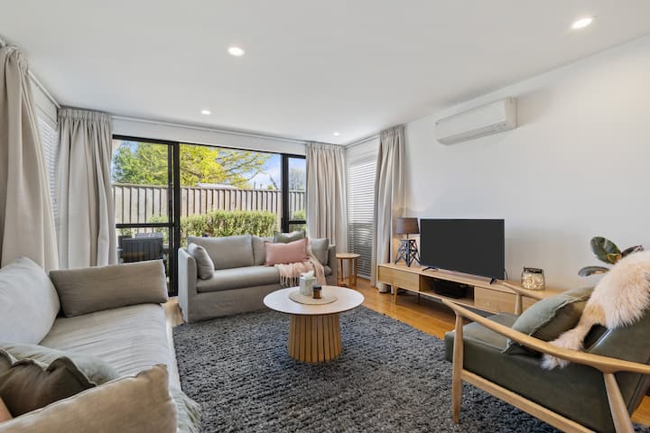 Superb Location - 2bd + 2bth - Carpark Included - ニュージーランド クライストチャーチ