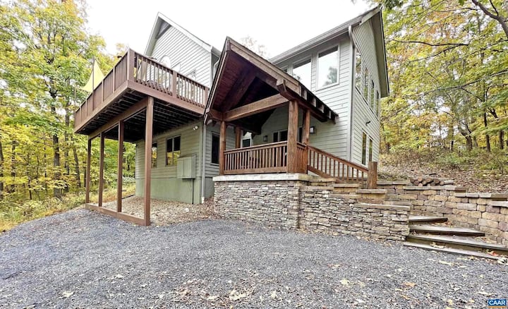 White Wolf Chalet At Wintergreen - Nellysford, VA