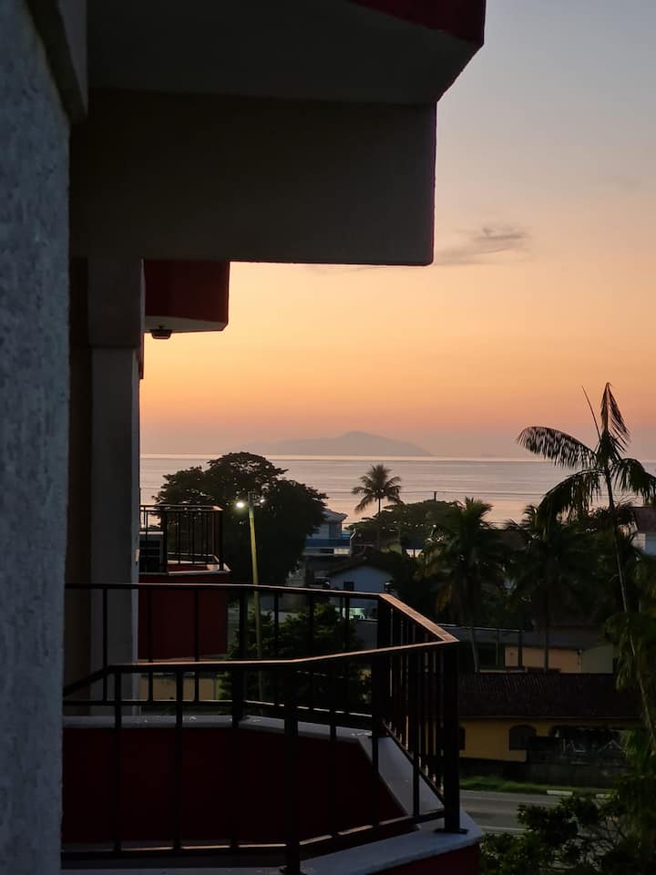 Apto Com Vista Para O Mar Na Massaguaçu/cocanha - Caraguatatuba
