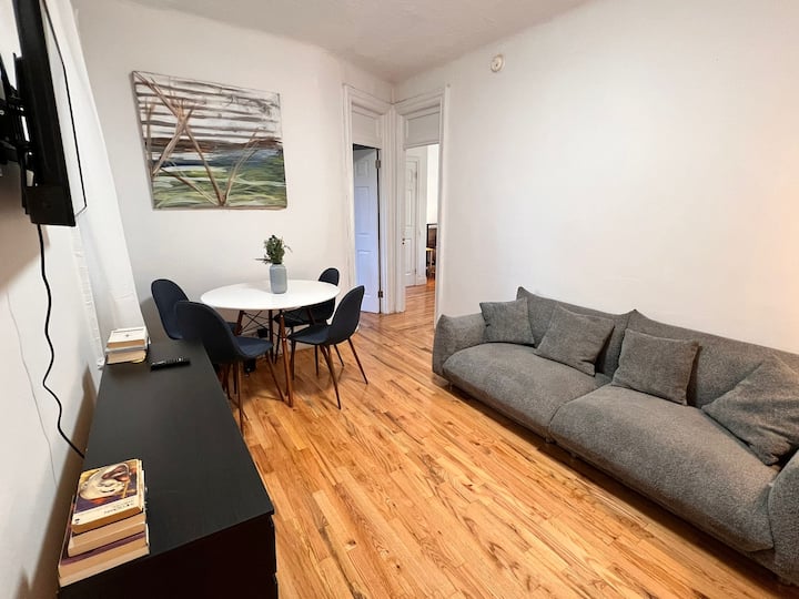 Newly Renovated Two Bedroom Apartment - New York City