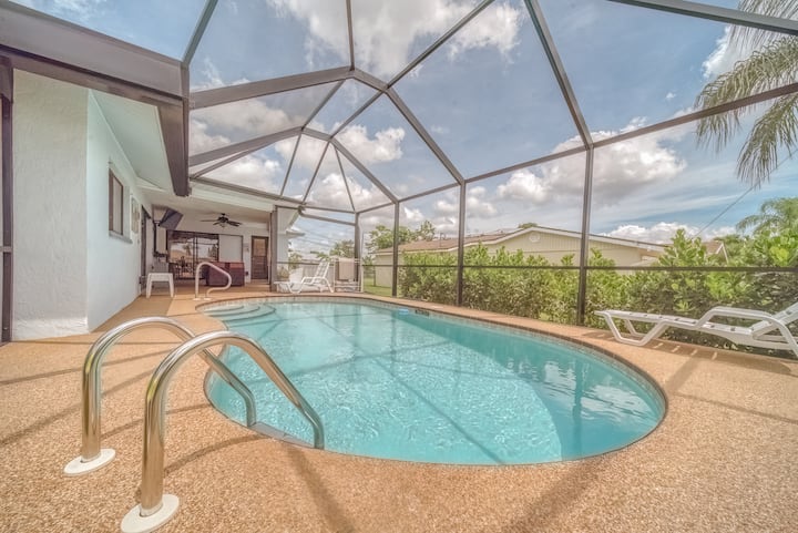 Private Heated Pool Home Sleeps 8 Cape Coral - Cape Coral, FL