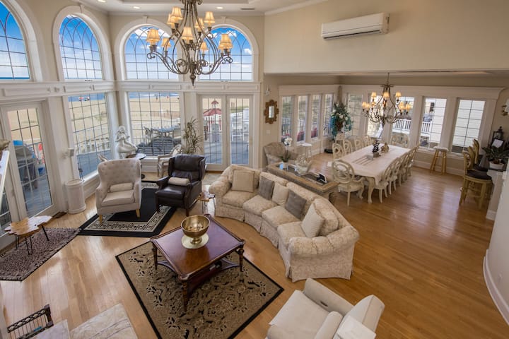 Seaside Serenity Beach House/saltwater Pool& Sauna - Virginia Beach, VA