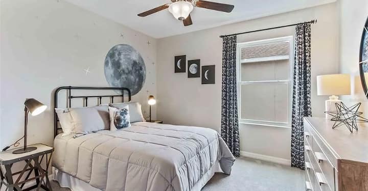 Clean Private Room - Zephyrhills, FL