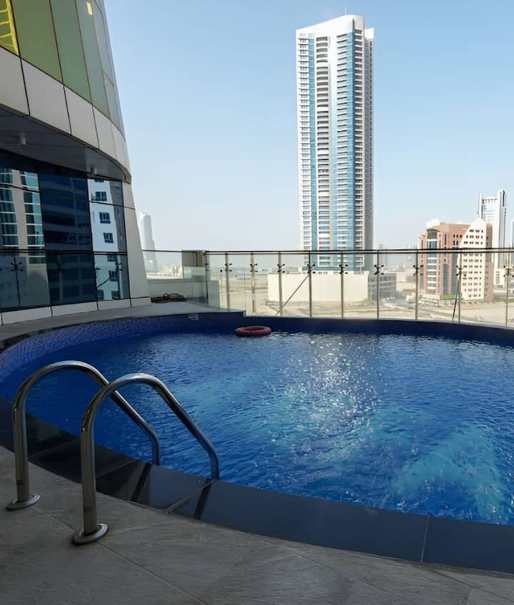 3 Min To City | Pool + Gym - Manama