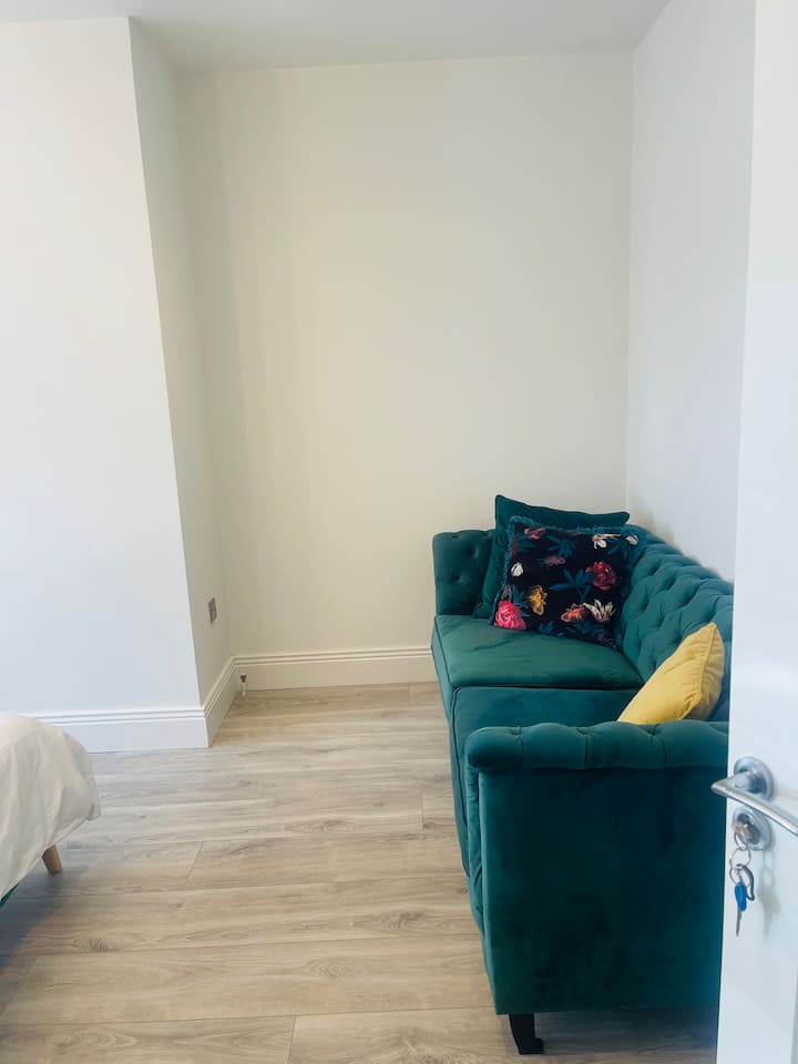 Double Bedroom Private Washroom - Limerick, Ireland