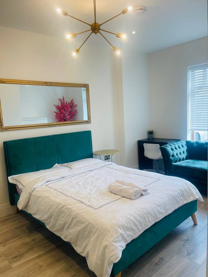 Double Bedroom Private Washroom - Limerick
