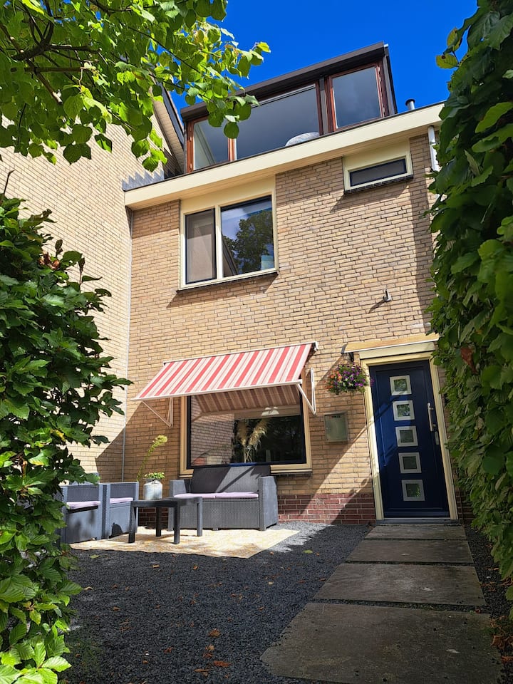 A Lovely, Modern Home Near Amsterdam - Hoofddorp