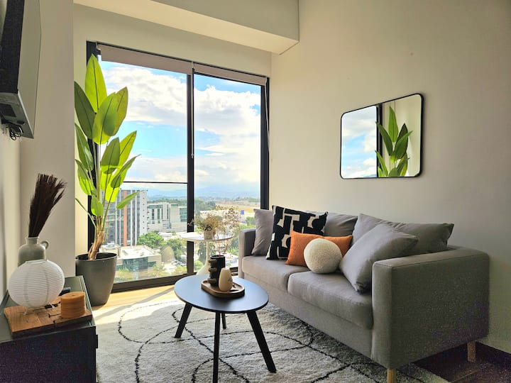 *New* City & Volcanoes Views/rooftop/gym/parking - Guatemala City