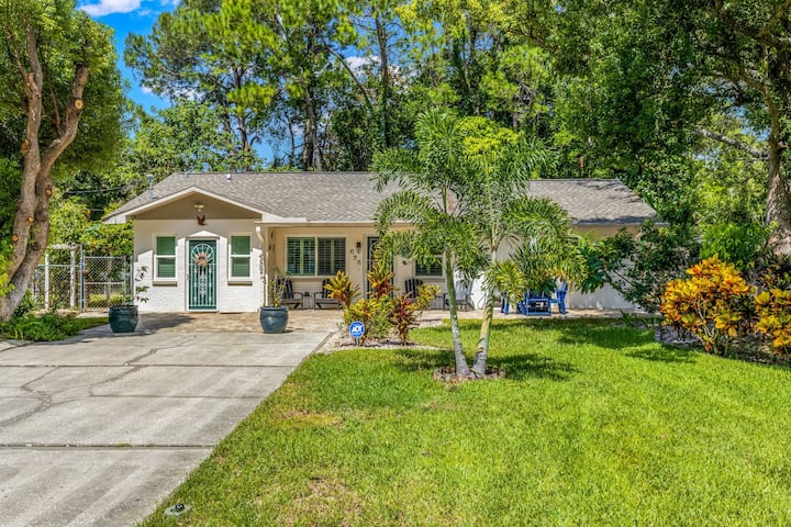 Tarpon Springs Beach Bungalow - Holiday, FL