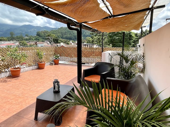 Casa Vista Jardin~walk To Center - Jocotenango