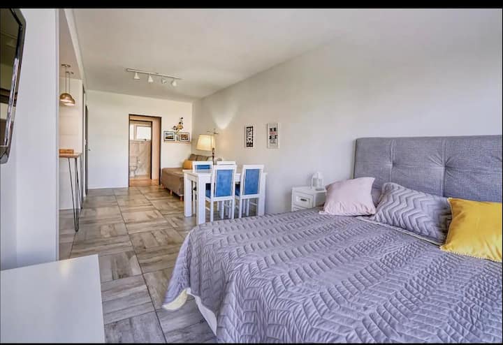 Sunny Studio In Palermo With Pool - Buenos Aires