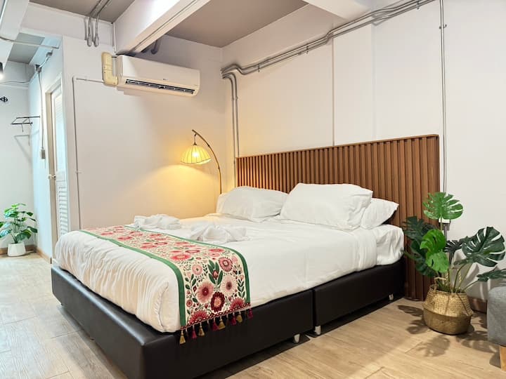Double Superior Room @ 3 King Mo - Chiang Mai