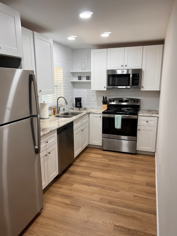 A Pleasant Surprise In Vero Beach - Renovated - Vero Beach, FL