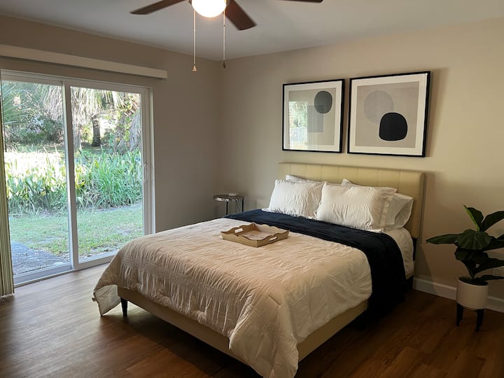 A Pleasant Surprise In Vero Beach - Renovated - Vero Beach, FL