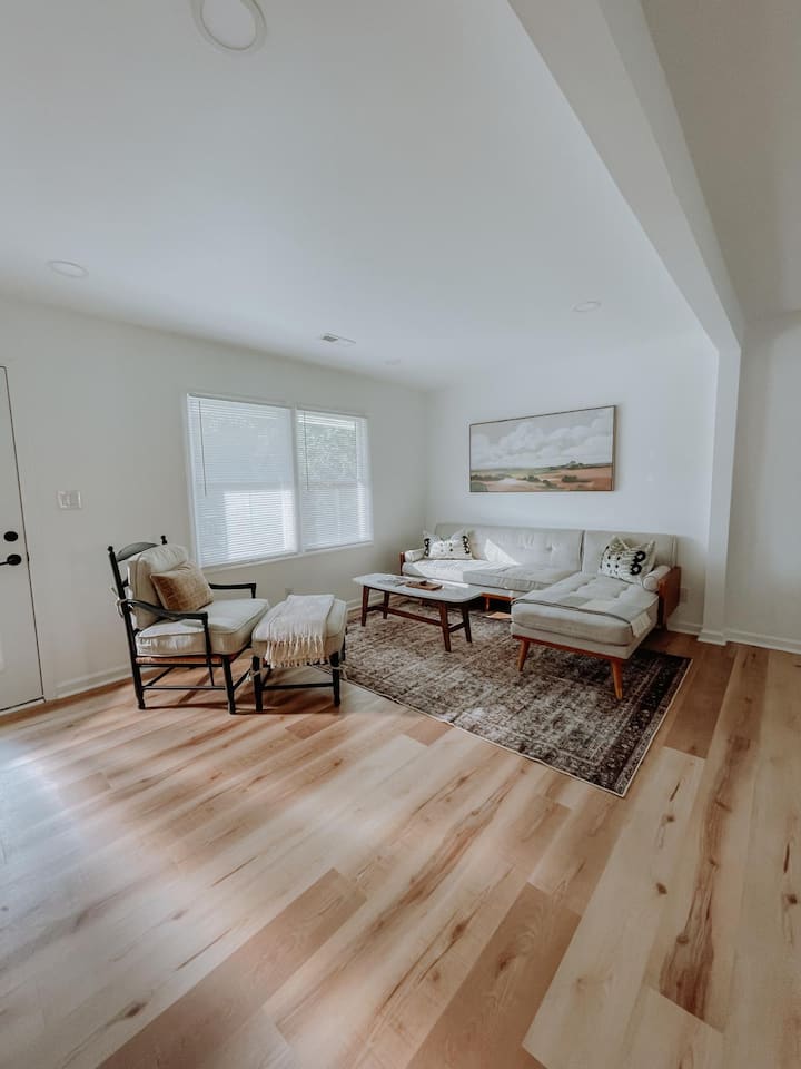 Natural Light Haven | Cozy Single-level Stay! - Charlotte, NC