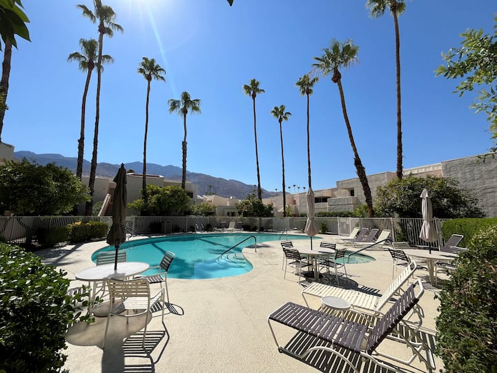 Desert Oasis Condo - Palm Springs