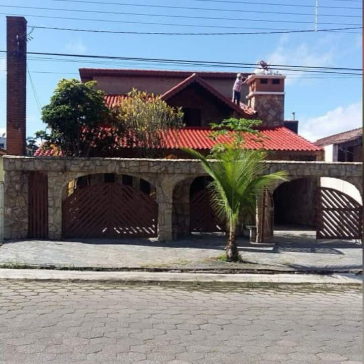 Casa Próxima A Praia E Centro - Peruíbe